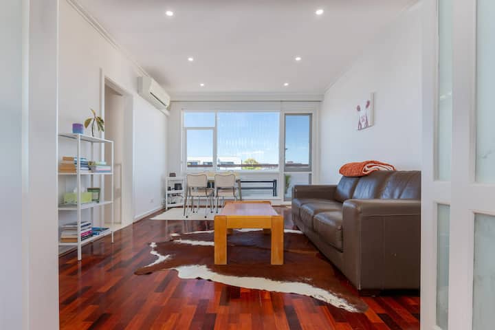 Spacious 3br Near St Kilda | Free Parking - St Kilda