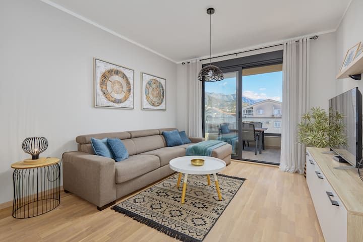 3 Bedroom Coastline Home 3 Min From The Beach - Montenegro