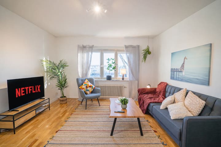 Scandi-boho 1br | Calm & Well-connected Location - Gothenburg