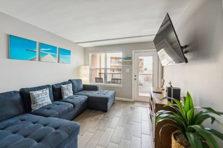 South Padre Getaway | Surfside 1 #211 - South Padre Island, TX