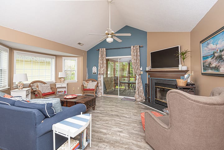 Coastal Pines Retreat | Beach Pass & Grill - Ocean Pines, MD