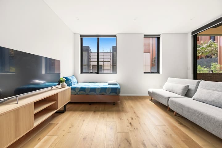 Modern Style One Bedroom Unit Free Parking - Moore Park