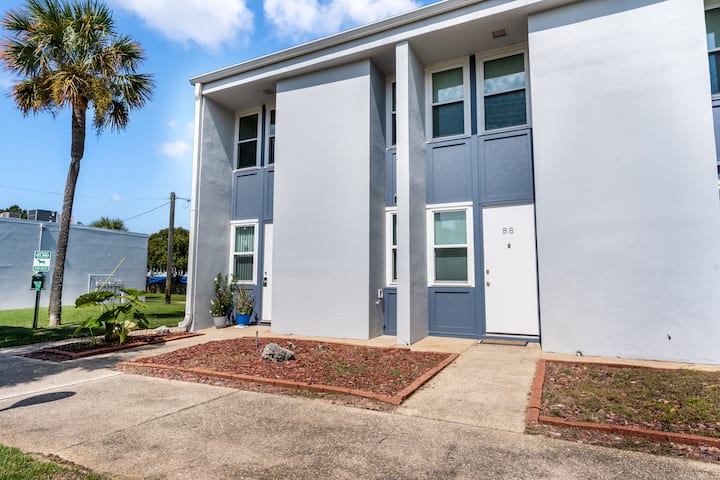 Coastal Beach Home With Pool! - Pensacola Beach, FL