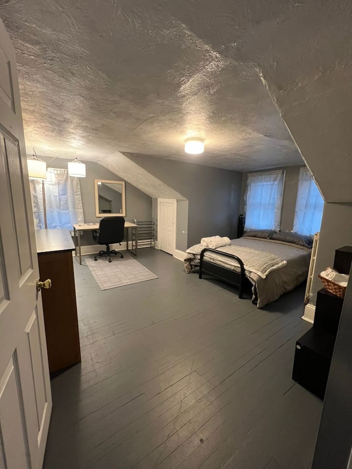 Roomwood Hamilton - Trenton, NJ