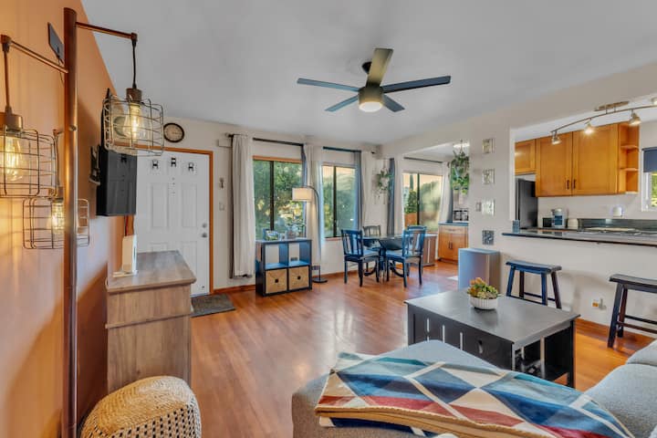 *New* Rustic Retreat, 15min To Beach, Top Location - Los Angeles, CA