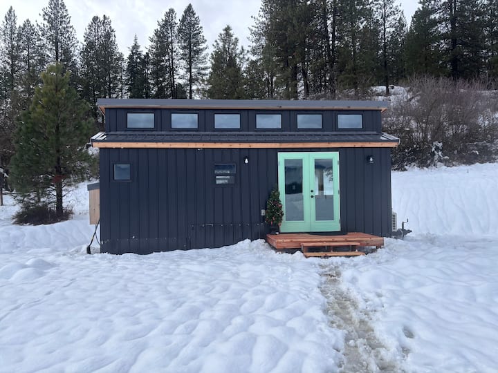 The Onyx Cabin At Common Ground - Idaho