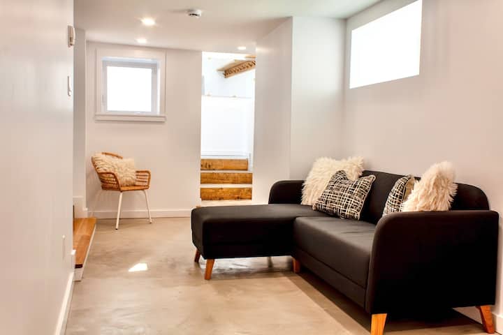 Summit St. - Brand New 3bdrm - Halifax