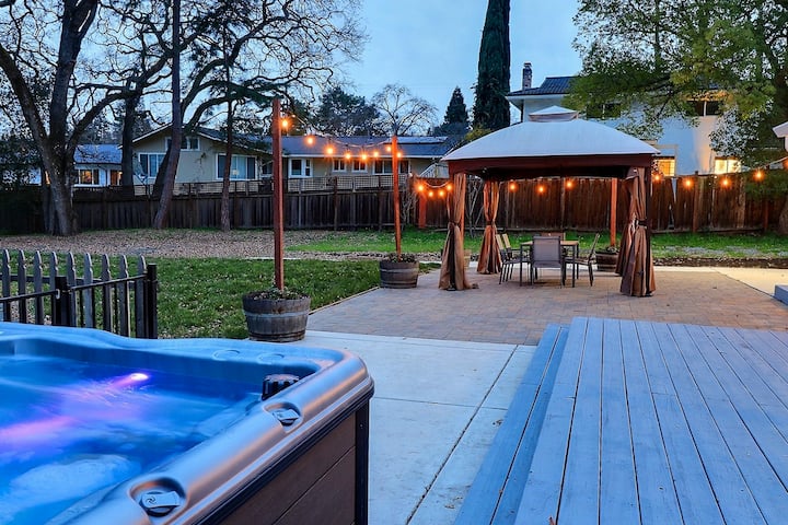 Creekside Retreat | 4bd Oasis In Ph + Hot Tub - Concord, CA