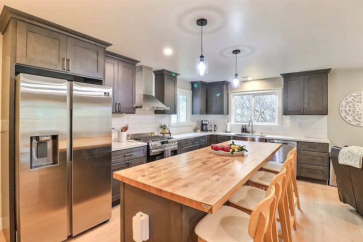 Creekside Retreat | 4bd Oasis In Pleasant Hill - Walnut Creek, CA