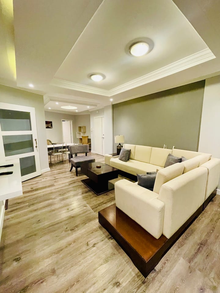 Delux Picasso Moderno Trabajo Familia Seguro - Riobamba