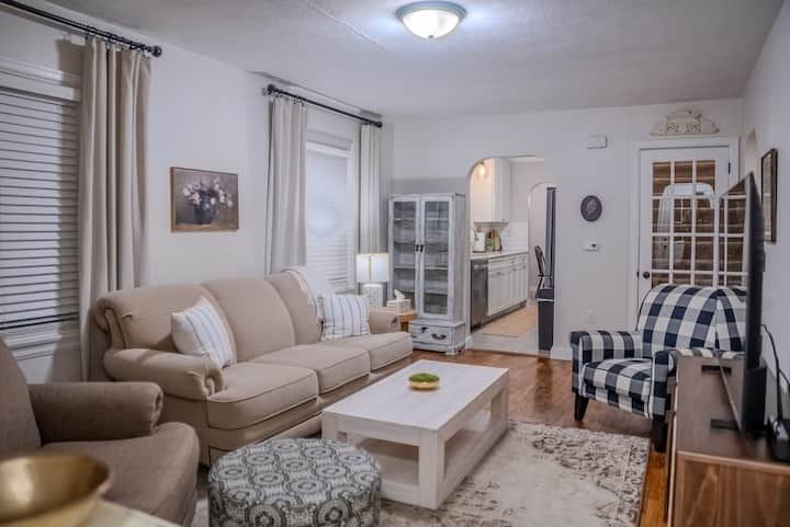 Bright & Spacious Home - Prime Location! - Battle Creek, MI