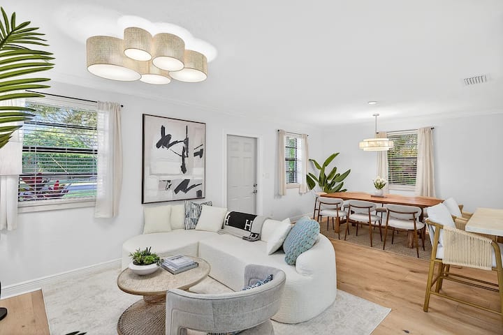 5br Near Beach & 5th Ave | Family Friendly - Naples, FL