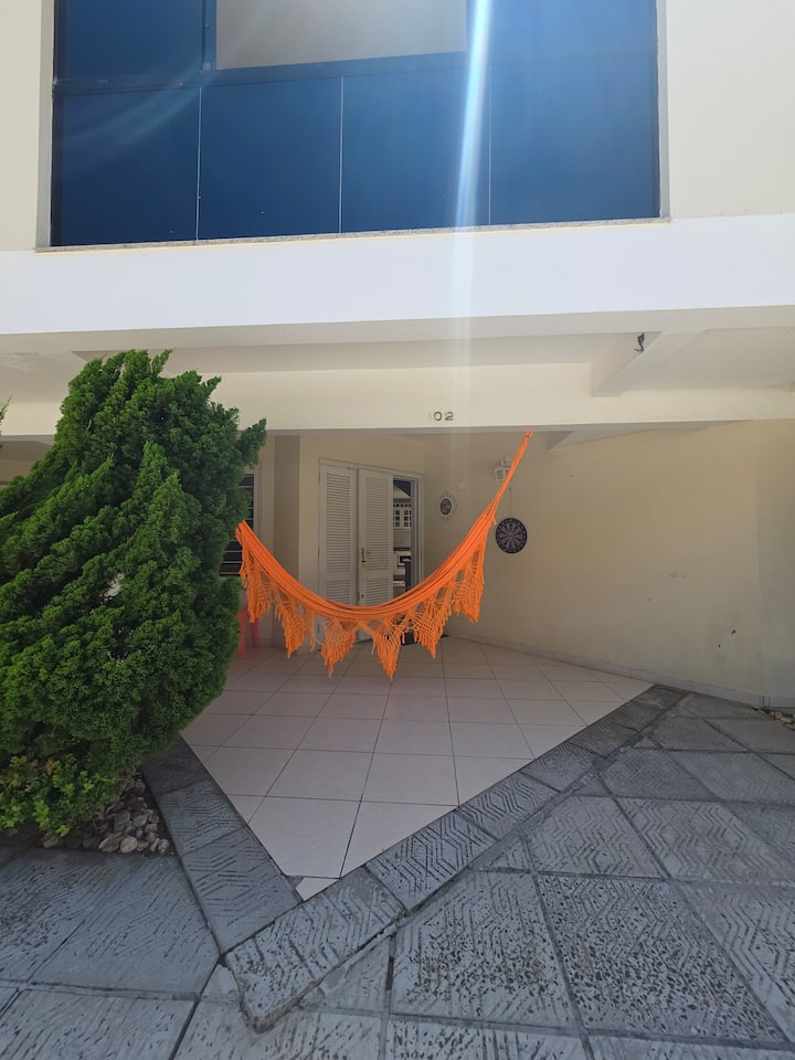 Sobrado Geminado. 2 Dorm Central 3 Quadras Do Mar. - Tramandaí