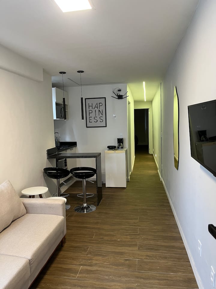 Apartamento Dois  Quartos Em Copacabana. - Ipanema