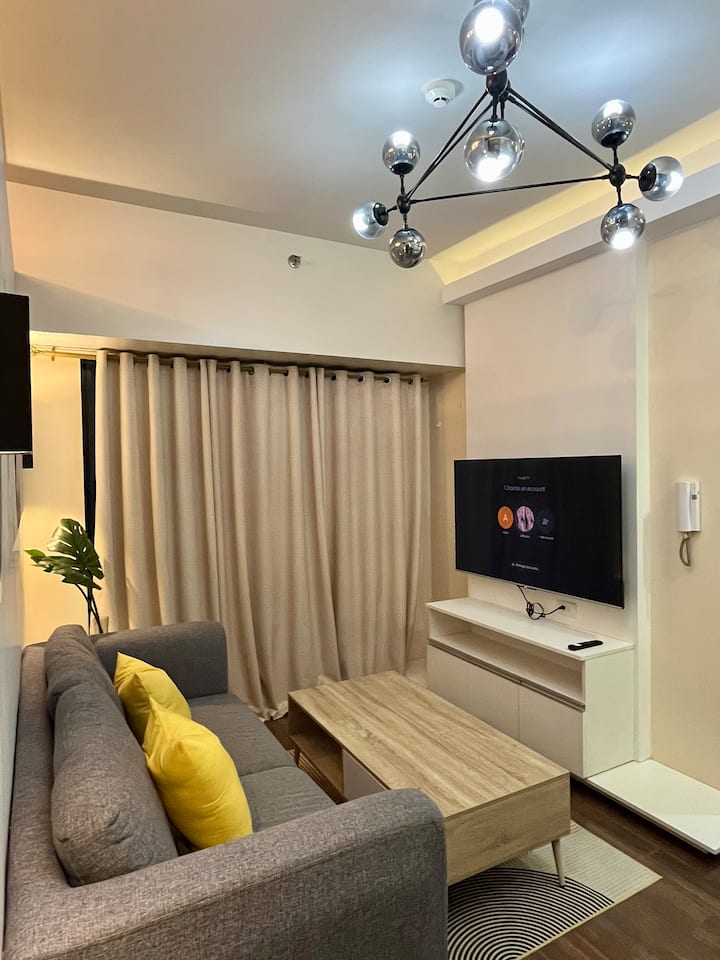 Spacious Makati Elite Air|2br | Prime W/ City View - Makati