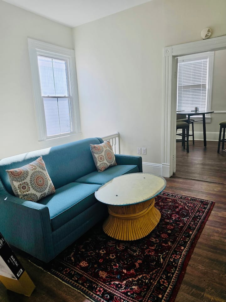 Historic Downtown Loft Near Mercer | 2br W/parking - Macon, GA