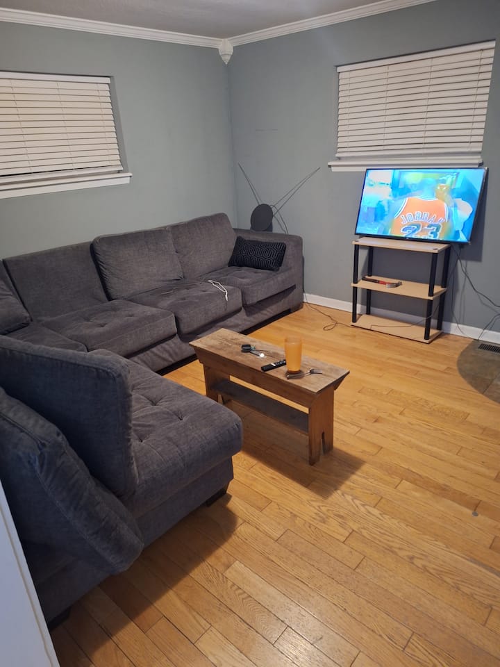 Nice Resteraunts And Stores Full Kitchen - Forest Lake, MN