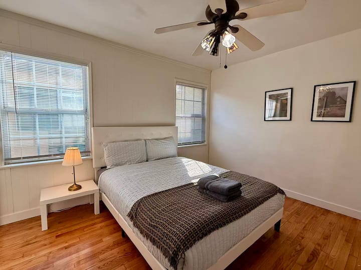 Room 2: Stylish Stay | Close To Sofi Stadium - Carson, CA