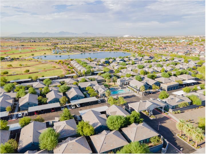 2 Br Villa• Dog Park • Lake• Wifi • Laundry • Pool - Sun City