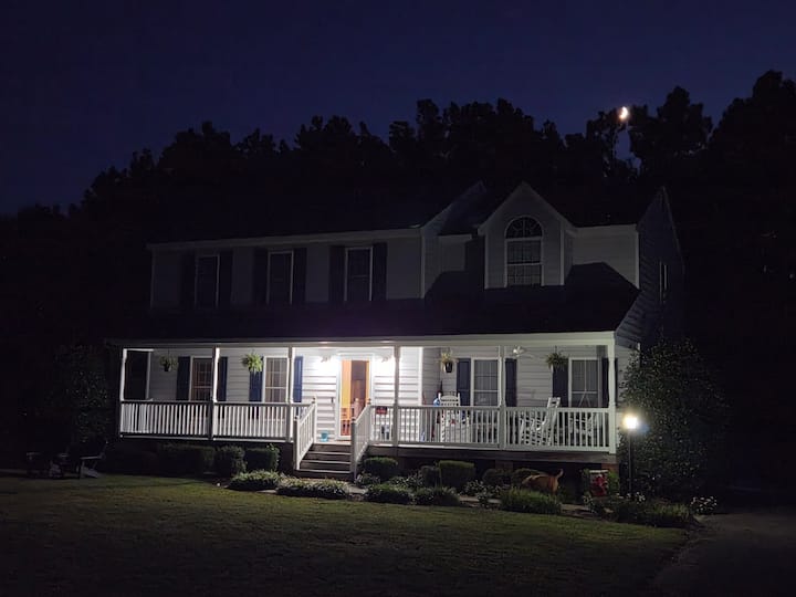 Fully Furnished Garage Apartment - Metro Richmond Zoo, Moseley