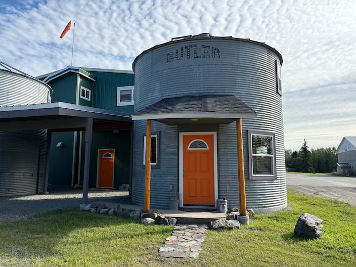 Wings Over Skywagon Sleeping Bin - Sterling, AK