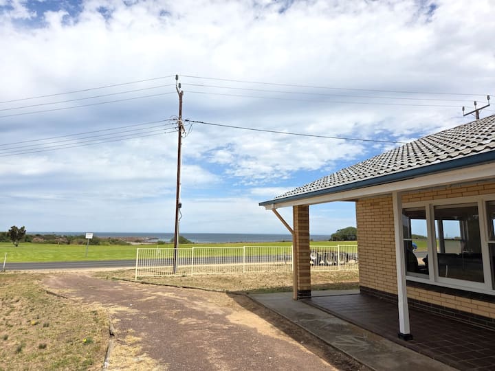 Hughes Views - Moonta