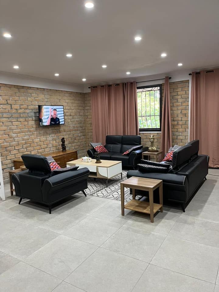 Maison Cosy Et Chaleureuse à Kimpoko (Nsele) - Kinshasa