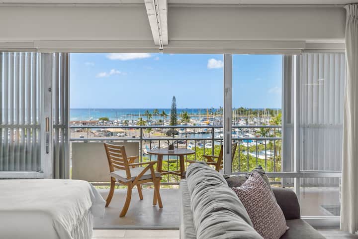 Ocean, Sunset View, Ilikai Resort - O‘ahu, HI