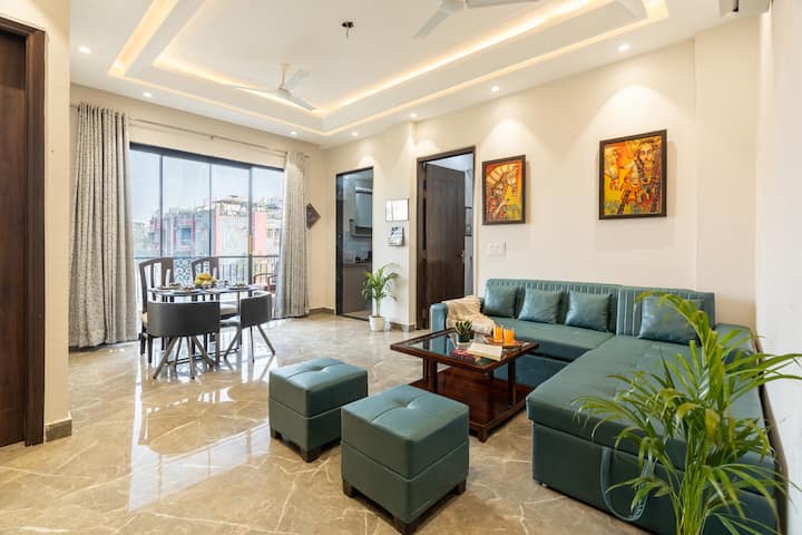 Homlee-pearl-3bhk-lift-parking-max Hospital-saket - New Delhi