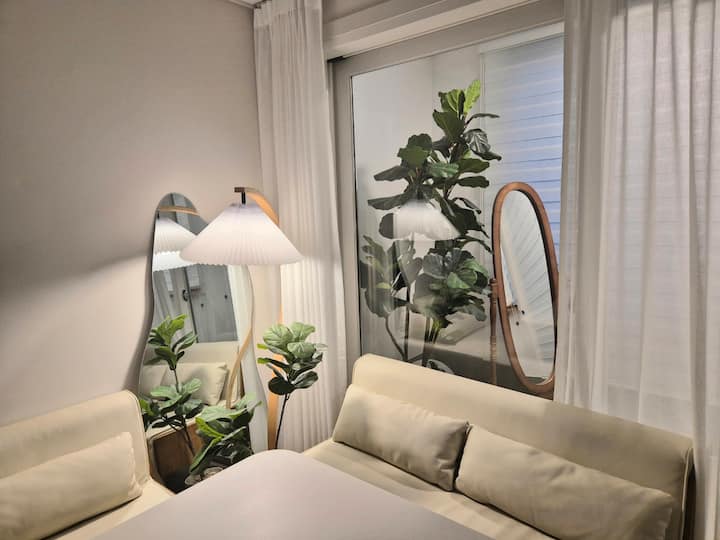 Stay Soyo/midway Between Hwangridan-gil And Bomun - Gyeongju-si