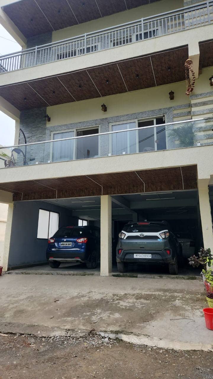 Stay With Nupz 
1 Km Frm Her Health Hospital - Bhopal