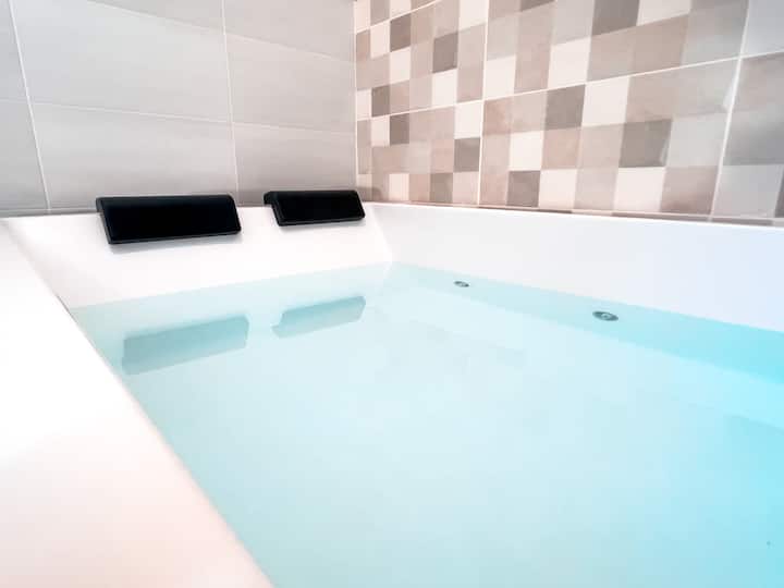 Isg Apartments: Triana Jacuzzi 1 - Seville