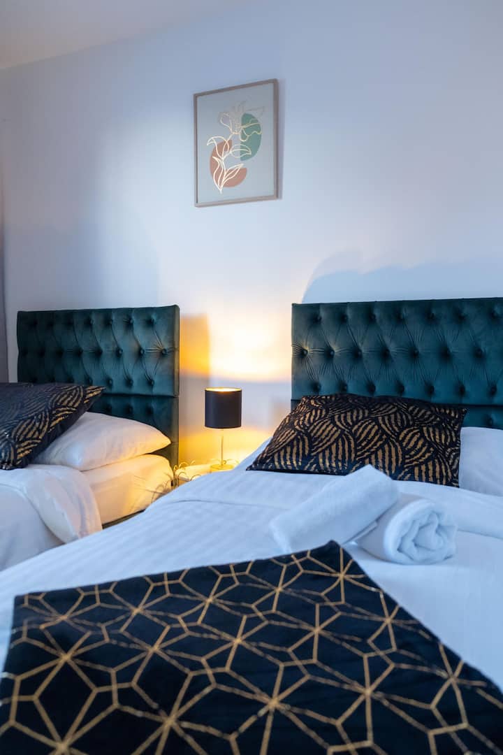 Apartments Kolín Ii & Penzion Navara - Kutná Hora