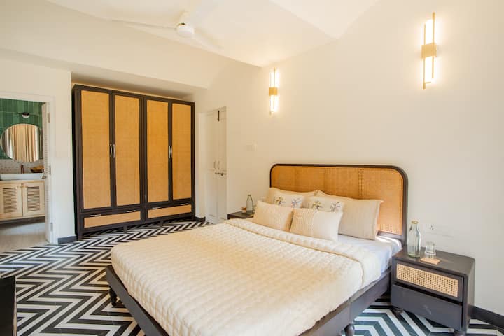 Villa With Pvt Pool & Garden Area | Candolim Beach - Sonipat