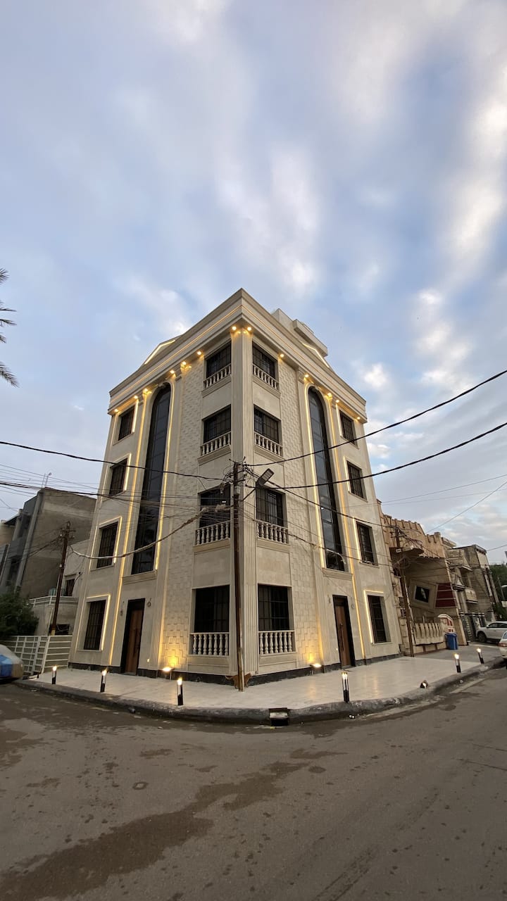 شقق مؤثثة Vip في بغداد 
وسط المنصور 
الخدمات كاملة - Baghdad