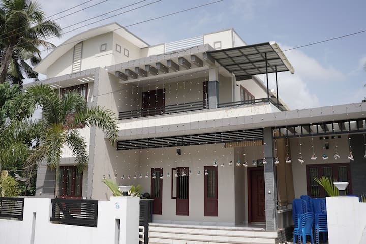 Homely Rooms In Thrissur Mannuthy - Thrissur