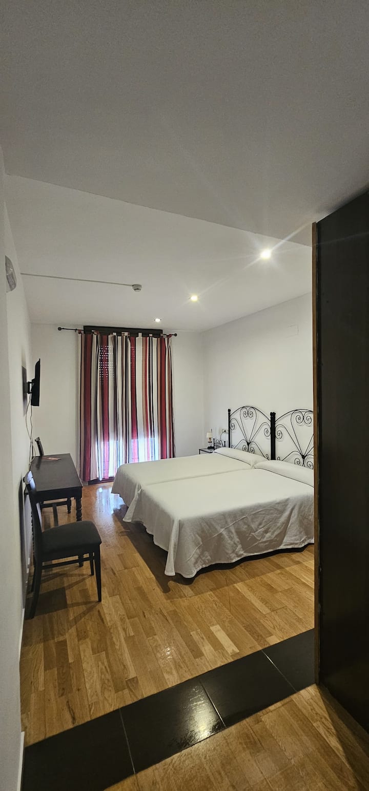 Habitación Doble Dos Camas Individuales - Puente Genil