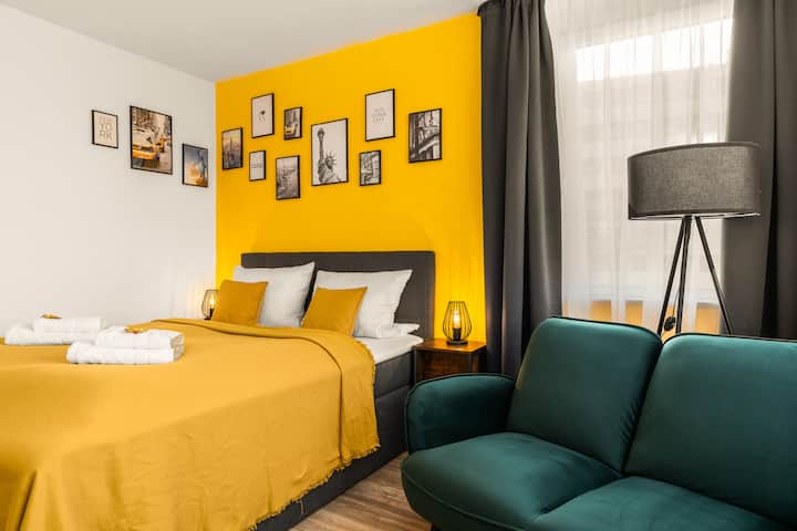 < New York Design | Zentrum | Outlet | Balkon > - Wolfsburg