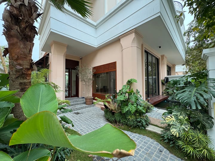 Tropical Garden Villa • 5br • Huge Yard • Bbq - China