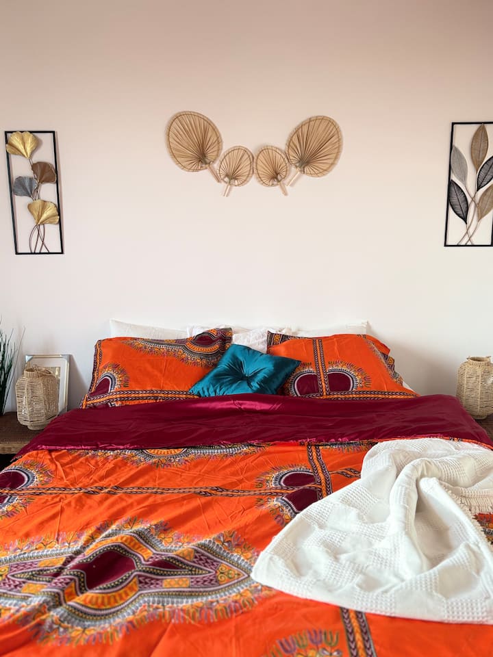 Purple Sofa Near Afas Dome - Anvers