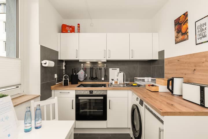< London Design | Zentrum | Outlet | Balkon > - Wolfsburg