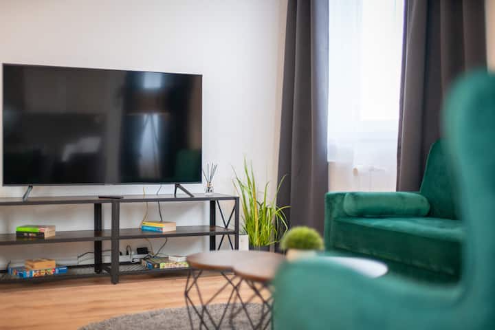 < Rom Design | Zentrum | Outlet | Balkon > - Wolfsburg