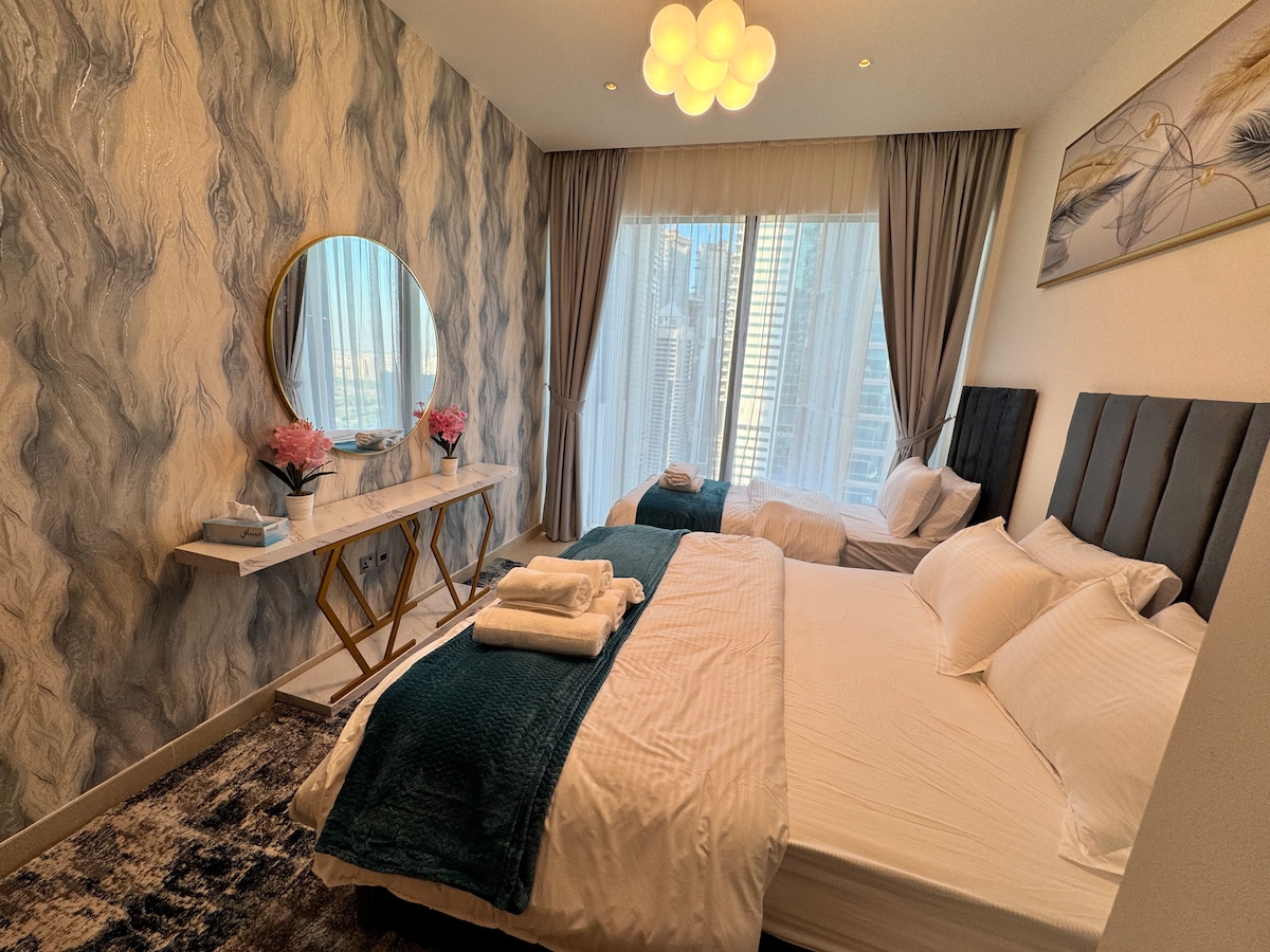 Marina Gate-Free Infiniti Pool Jacuzzi. Spacious. - Flats for Rent in ...