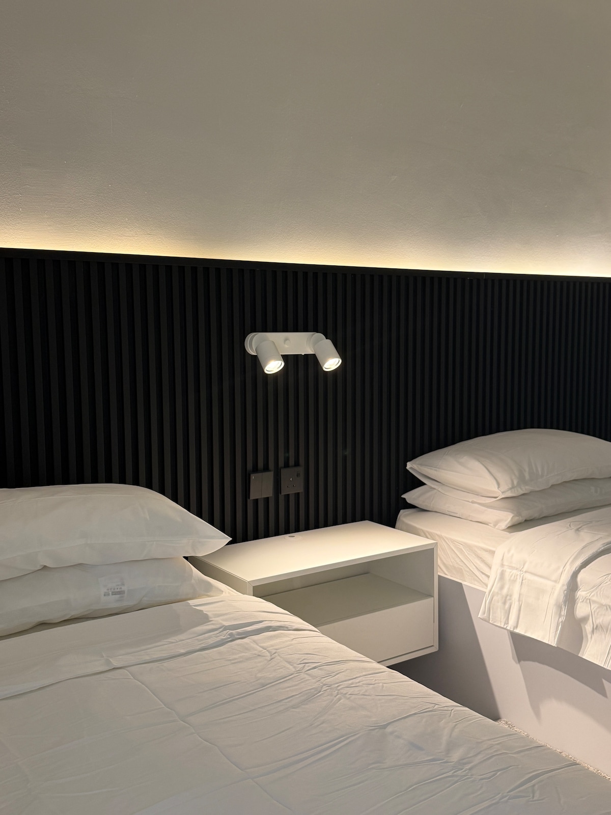 Onyx F51, MAISON moderne avec balcon avec vue sur les montagnes ...