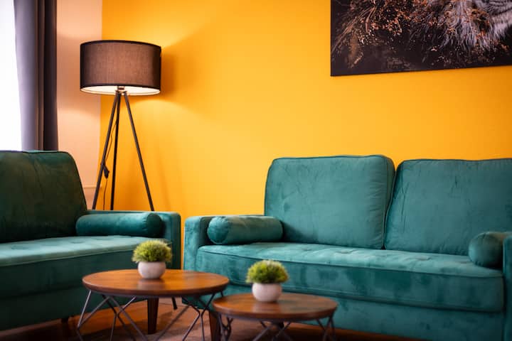 < Lion Design | Zentral | Parkplatz | Küche > - Wolfsburg