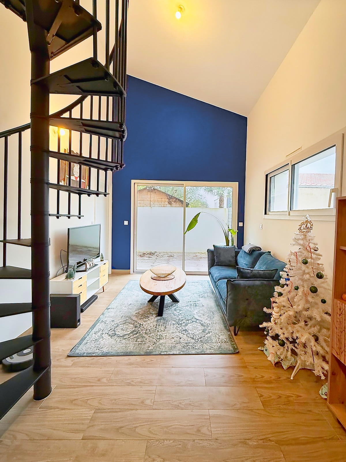 La Maison Jerga - Townhouses for Rent in La Rochelle, Nouvelle ...