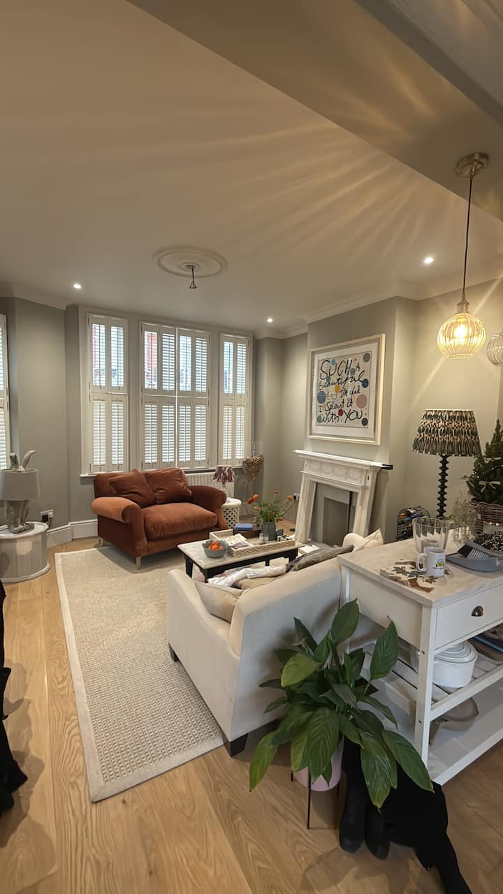 Cute Recently Renovated Flat In Fulham - Fulham