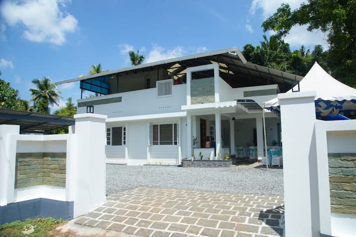 3bhk Home Karukutty, Angamaly. - Chalakudy