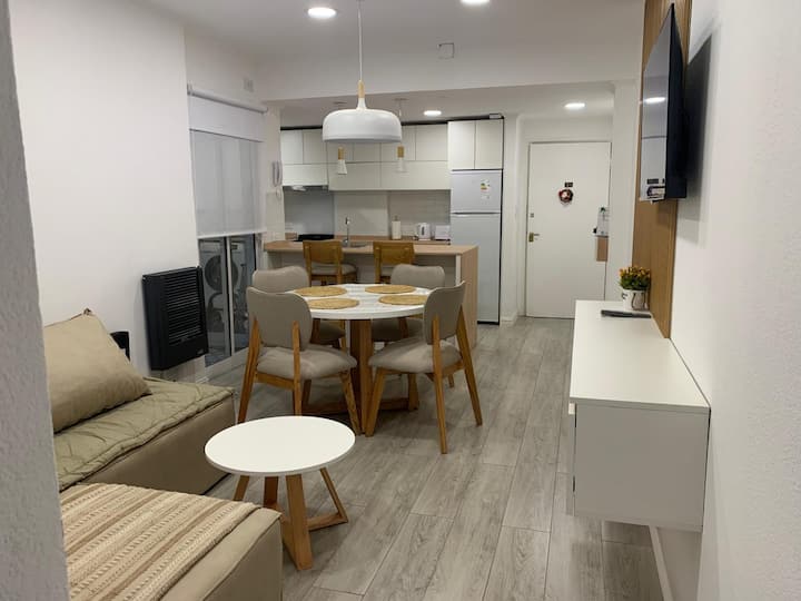 Departamento 2 Amb, Balcon A La Calle. Impecable - Mar del Plata