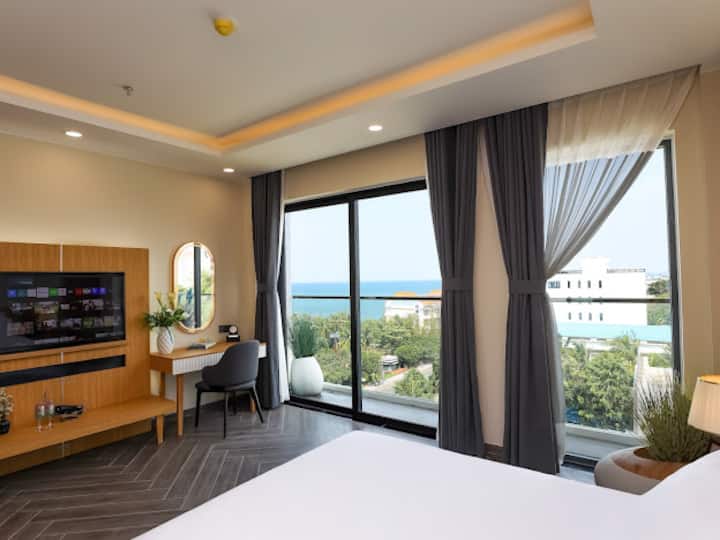 Daystar Hotel Phú Quốc - Deluxe King Bed - Phú Quốc